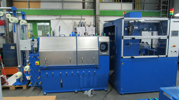 Automatic bobbin changer - Schmidt Maschinenbau GmbH