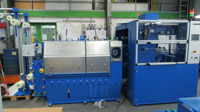 Automatic bobbin changer - Schmidt Maschinenbau GmbH